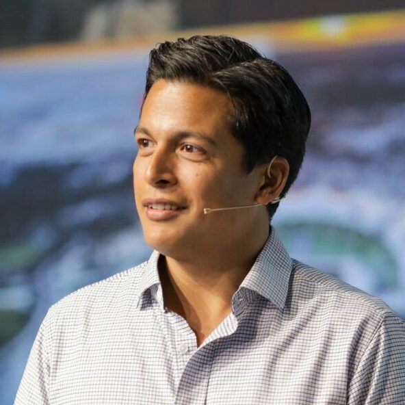 About – Momentum Commerce